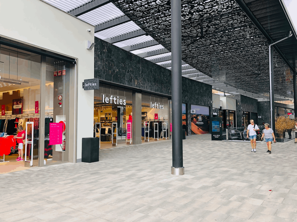 Shoppen in Mogan Mall in Puerto Rico – Emigreren Gran Canaria